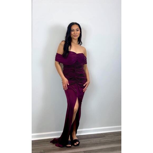 Yaura | Dresses | Yaura Tiara Gown Maxi Dress In Grape Size 8 Off ...